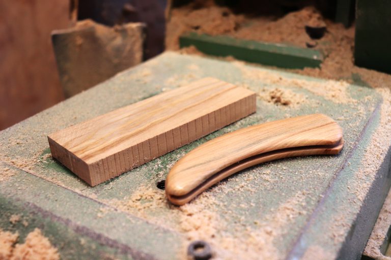 Notre savoir-faire - Muzard SARL - Travail de la corne et du bois